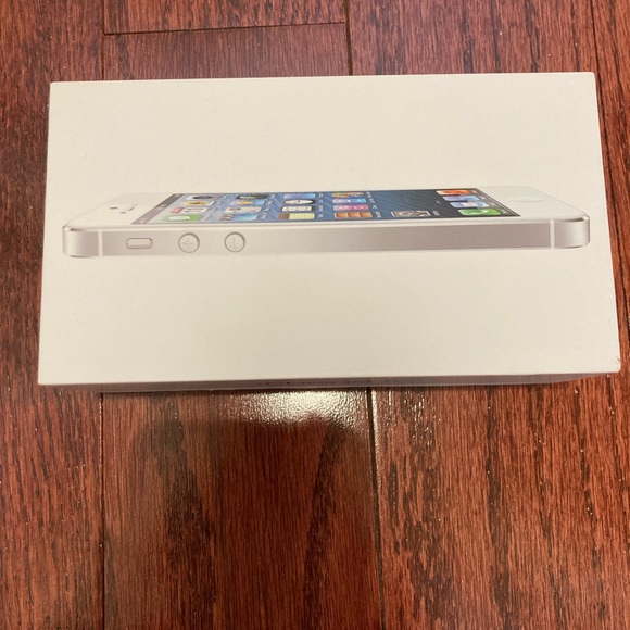 Apple | Accessories | Empty Apple Iphone 5 6gb Empty Box With Quick ...